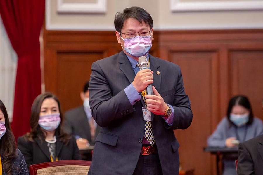 NPUST Professor Hsu Wins International Invention Award - Taiwan ...